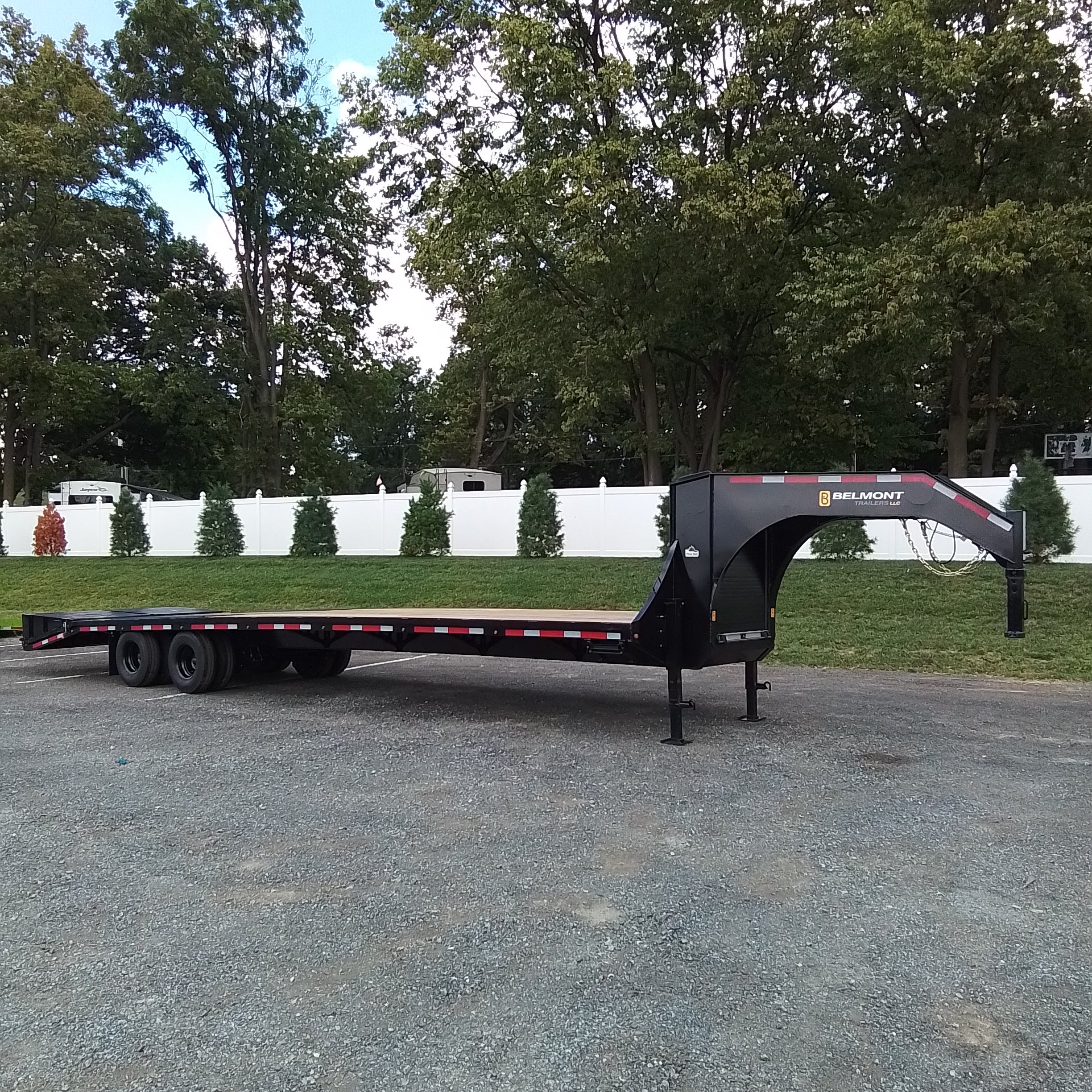 Flatbed Gooseneck & Deckover – Pine Hill Trailers